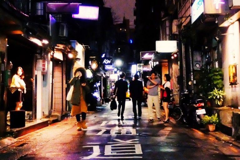 台湾（台北）のキャバクラ（KTV）の料金相場と遊び方のコツ【2023年最新版】 | ディープ・アジア・トリップ
